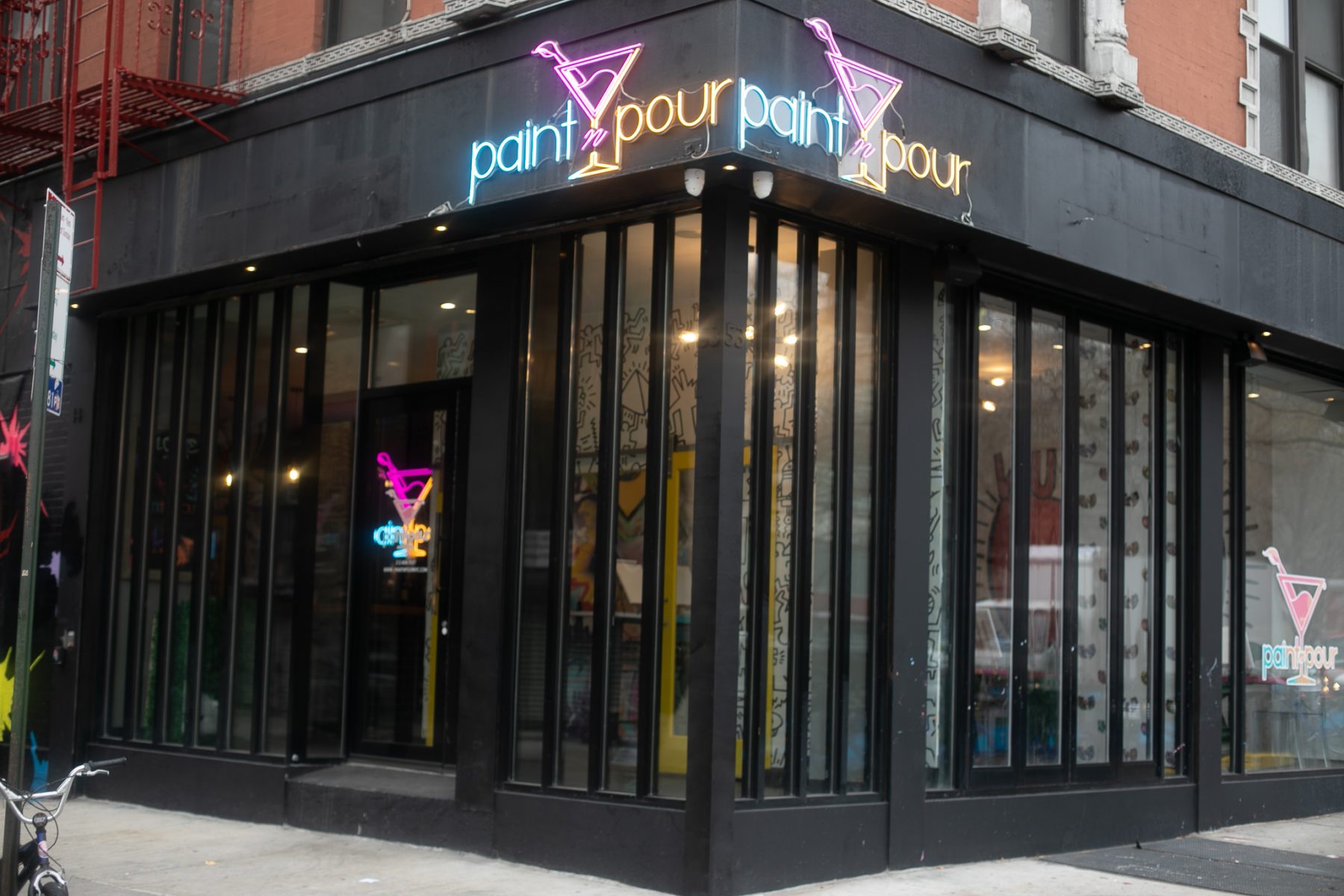 Lower East Side Studio - Book Your Paint Party at Paint 'N Pour